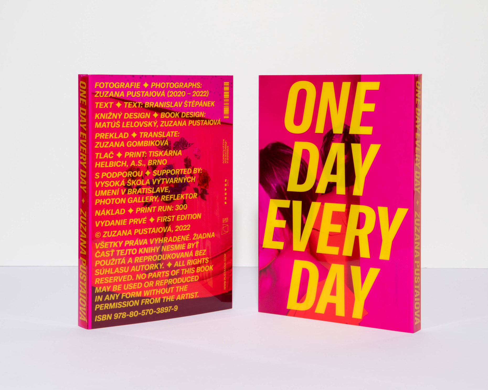 One Day Every Day – ZUZANA PUSTAIOVA